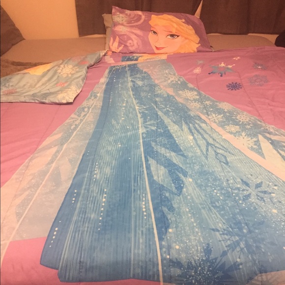 Disney | Other | Frozen Bedding Set | Poshmark